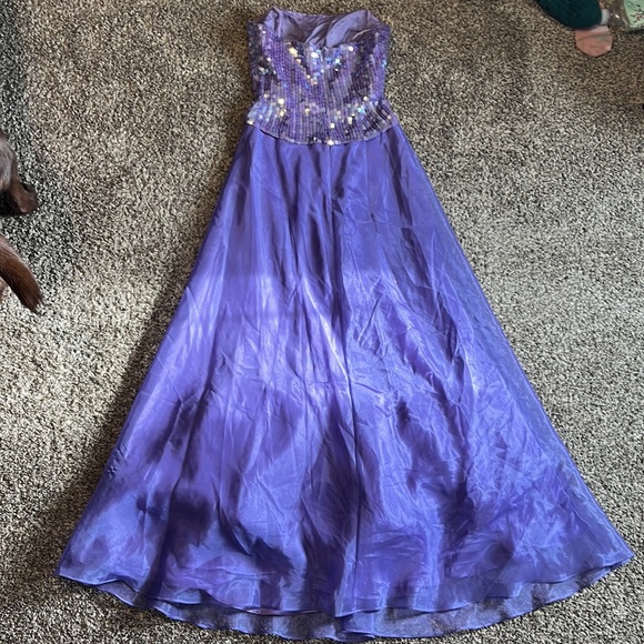 Nadine | Dresses | Nadine Size 5 Purple Sequin Strapless Formal Dress ...